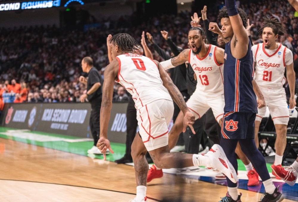 5-0 in Cougars white uniforms » GoCoogs.com