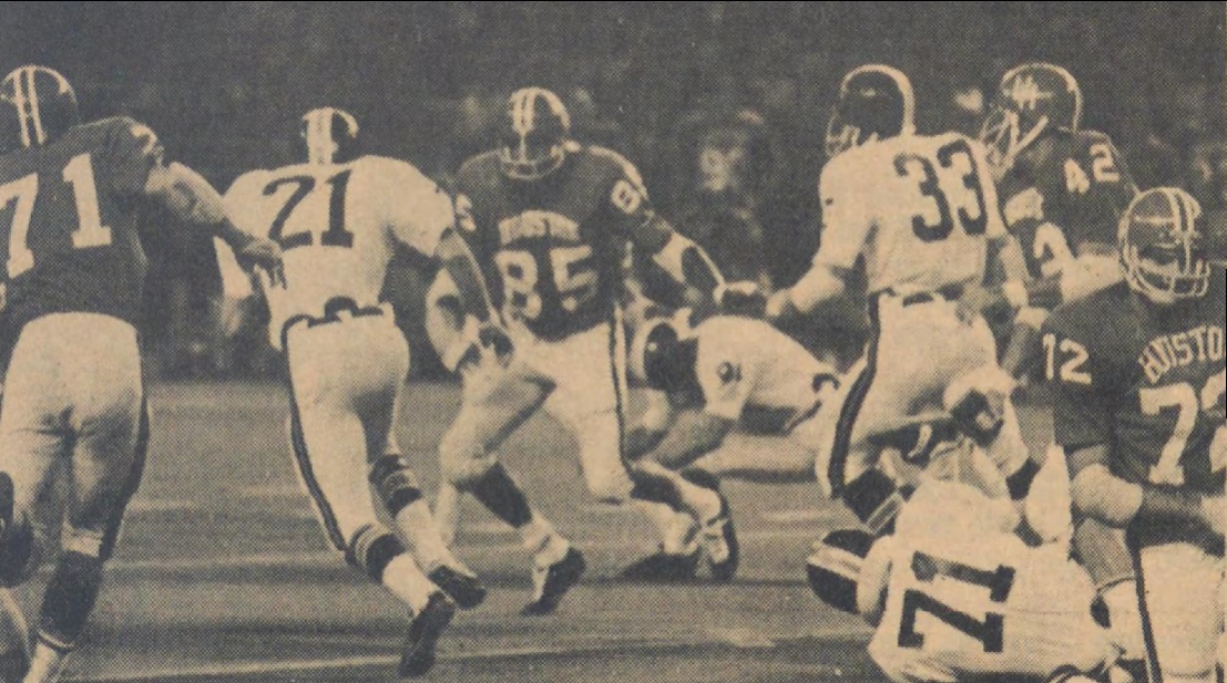 Charlie Hall has the ball carrier in his sights - 1970 Oregon State ...