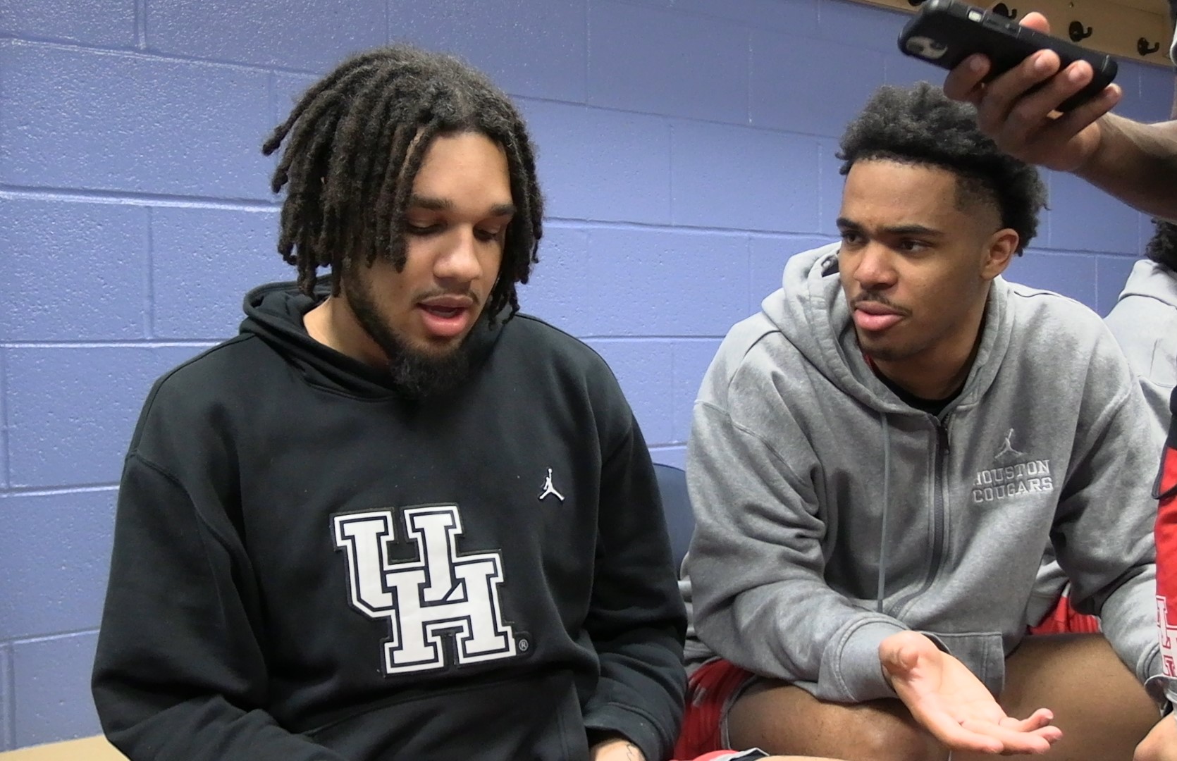 Emanuel tries to win the argument but Ramon is unconvinced » GoCoogs.com