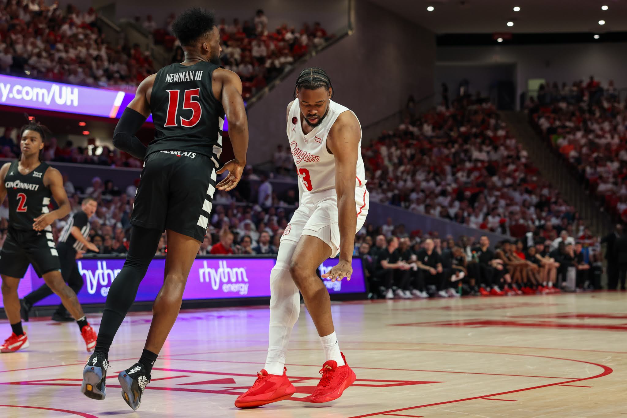 J'Wan Roberts too small against Cincinnati in 2024. » GoCoogs.com