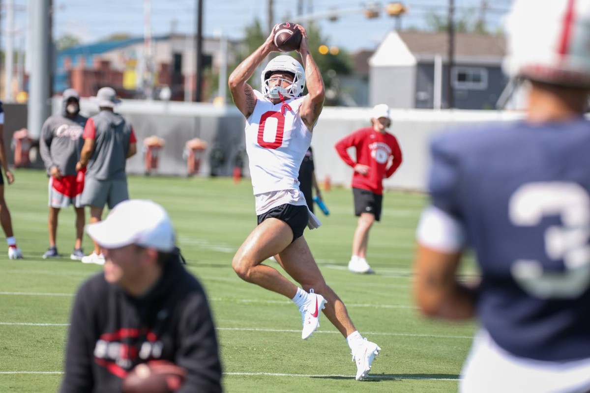 Joseph Manjack IV catching a pass over the middle » GoCoogs.com