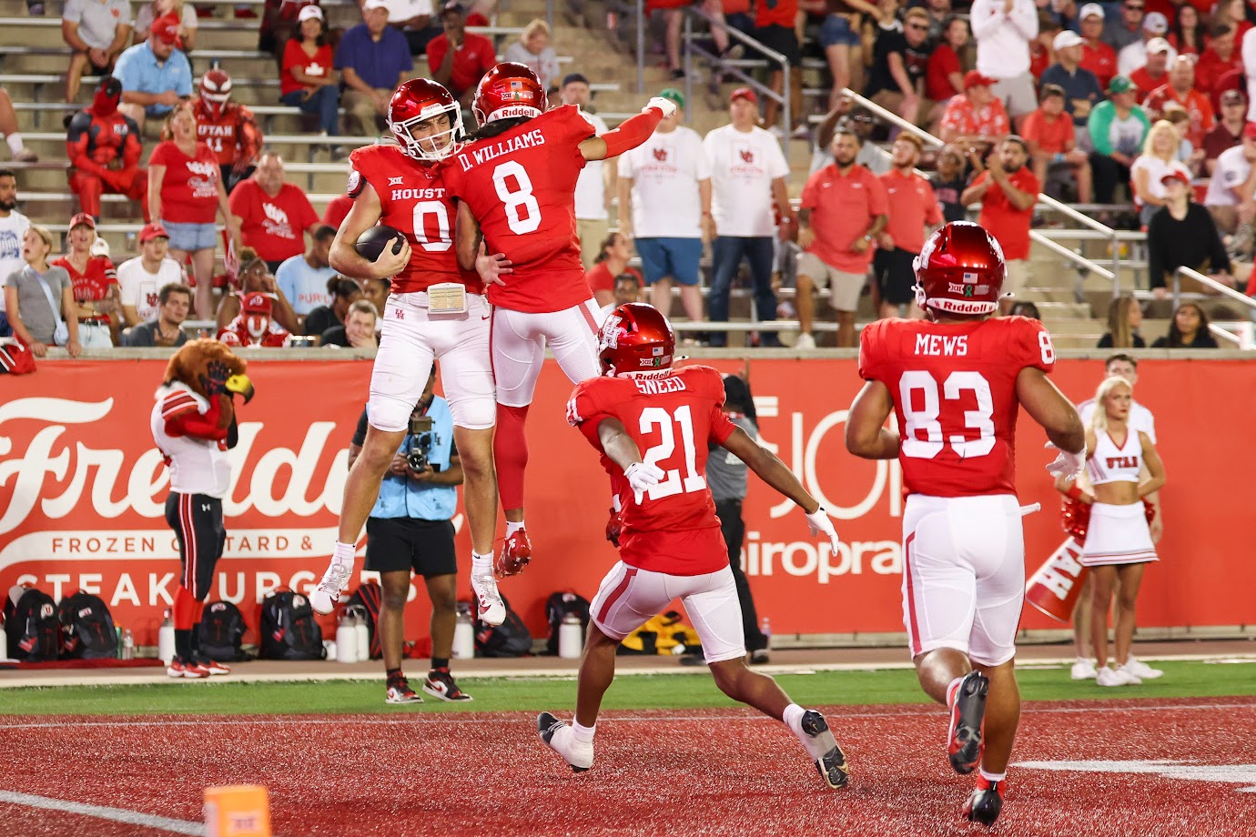 Joseph Manjack celebrates after his touchdown » GoCoogs.com
