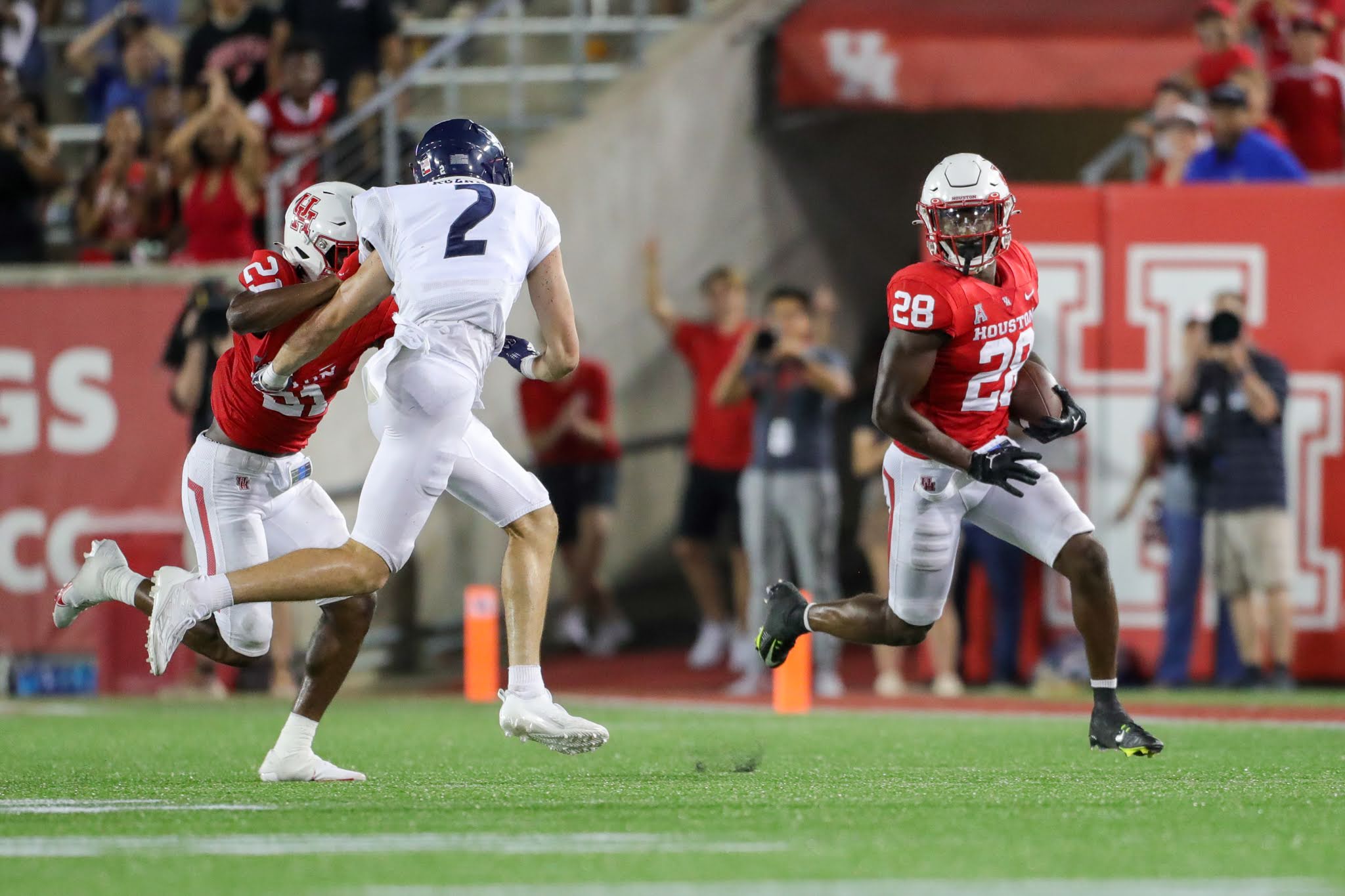 and returns it 19 yards » GoCoogs.com